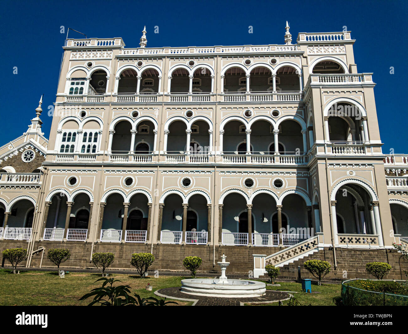 Pune city palace india hi-res stock photography and images - Alamy
