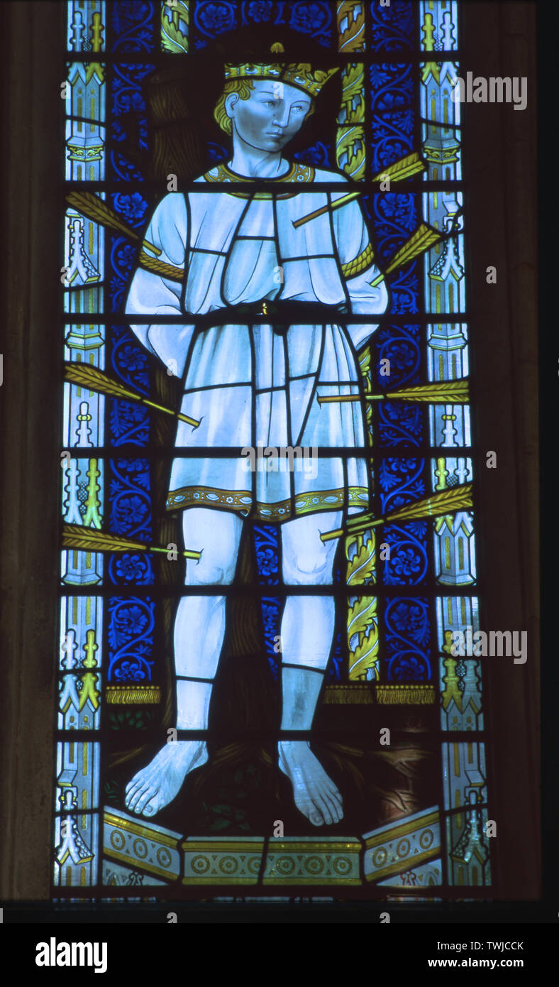 Stained glass window, King Edmund, Martyr, St Edmund's, Southwold ...