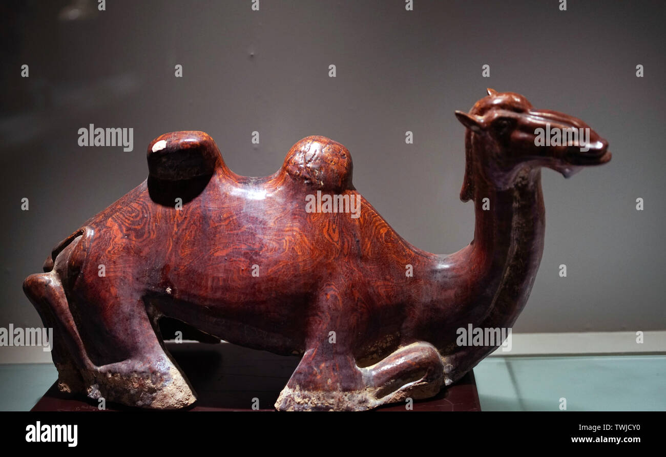 Tang three-color statue Stock Photo - Alamy