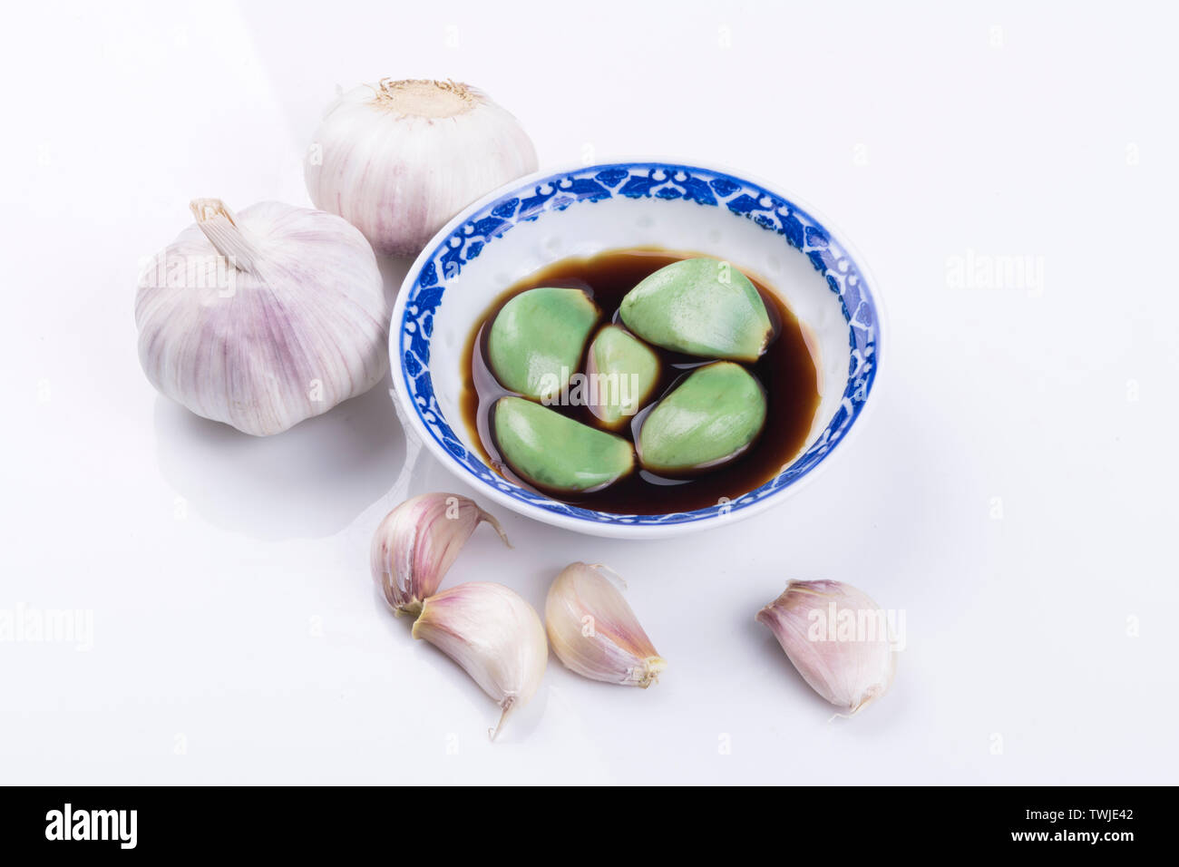 Garlic valves hi-res stock photography and images - Alamy