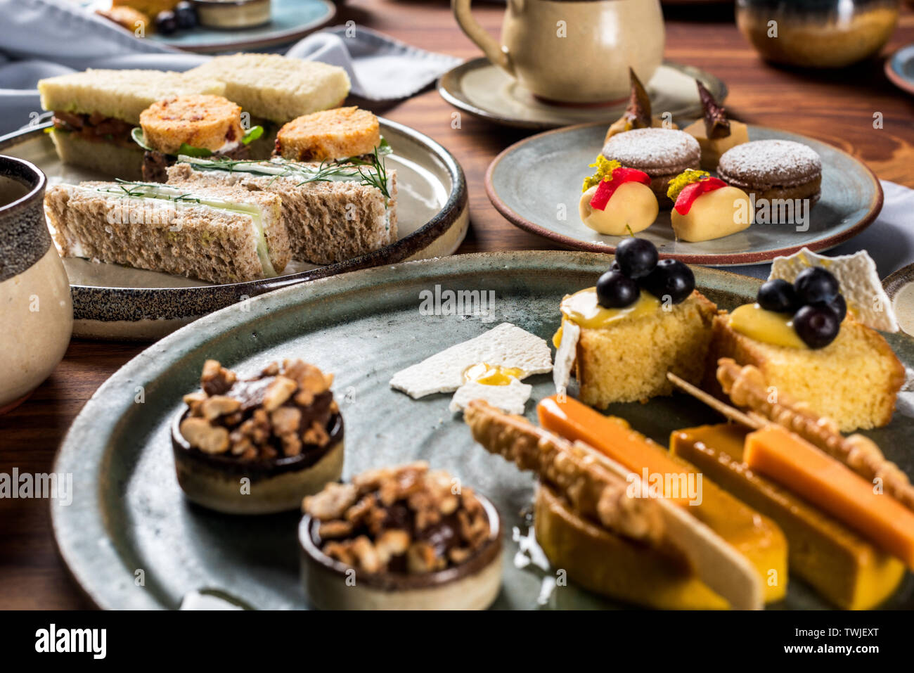 Luxurious afternoon tea hi-res stock photography and images - Alamy