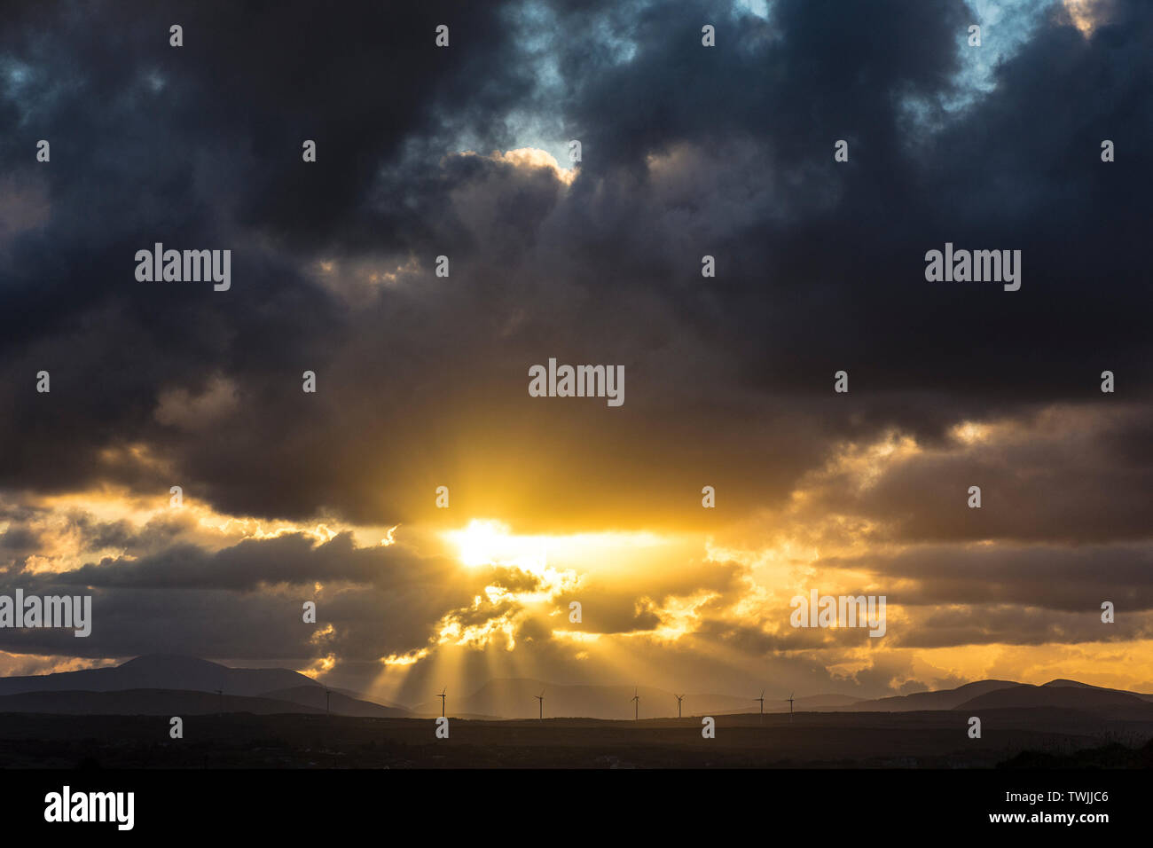 Ardara, County Donegal, Ireland. 21st June 2019. The sun rises on the ...