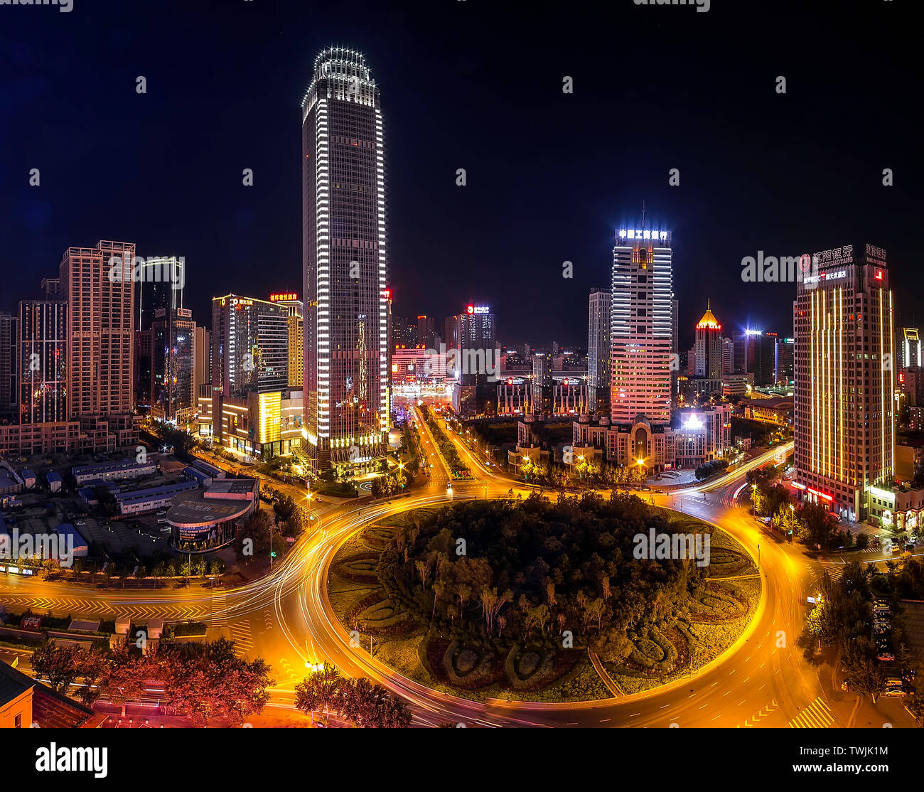 Turntable plaza hi-res stock photography and images - Alamy