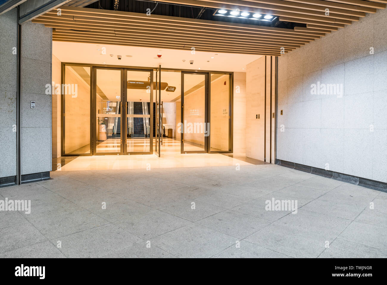 Mall entrances and exits Stock Photo - Alamy