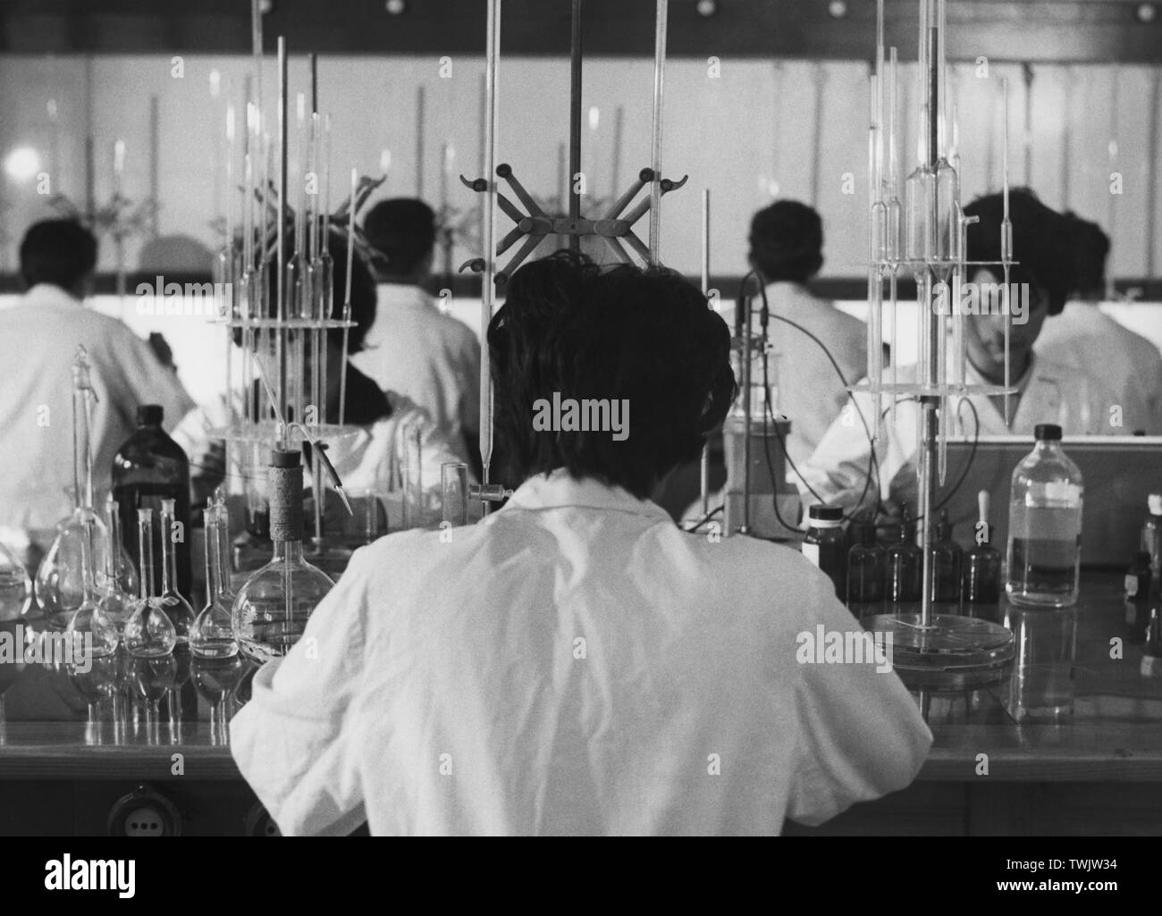 Historical chemical laboratory hi-res stock photography and images - Alamy