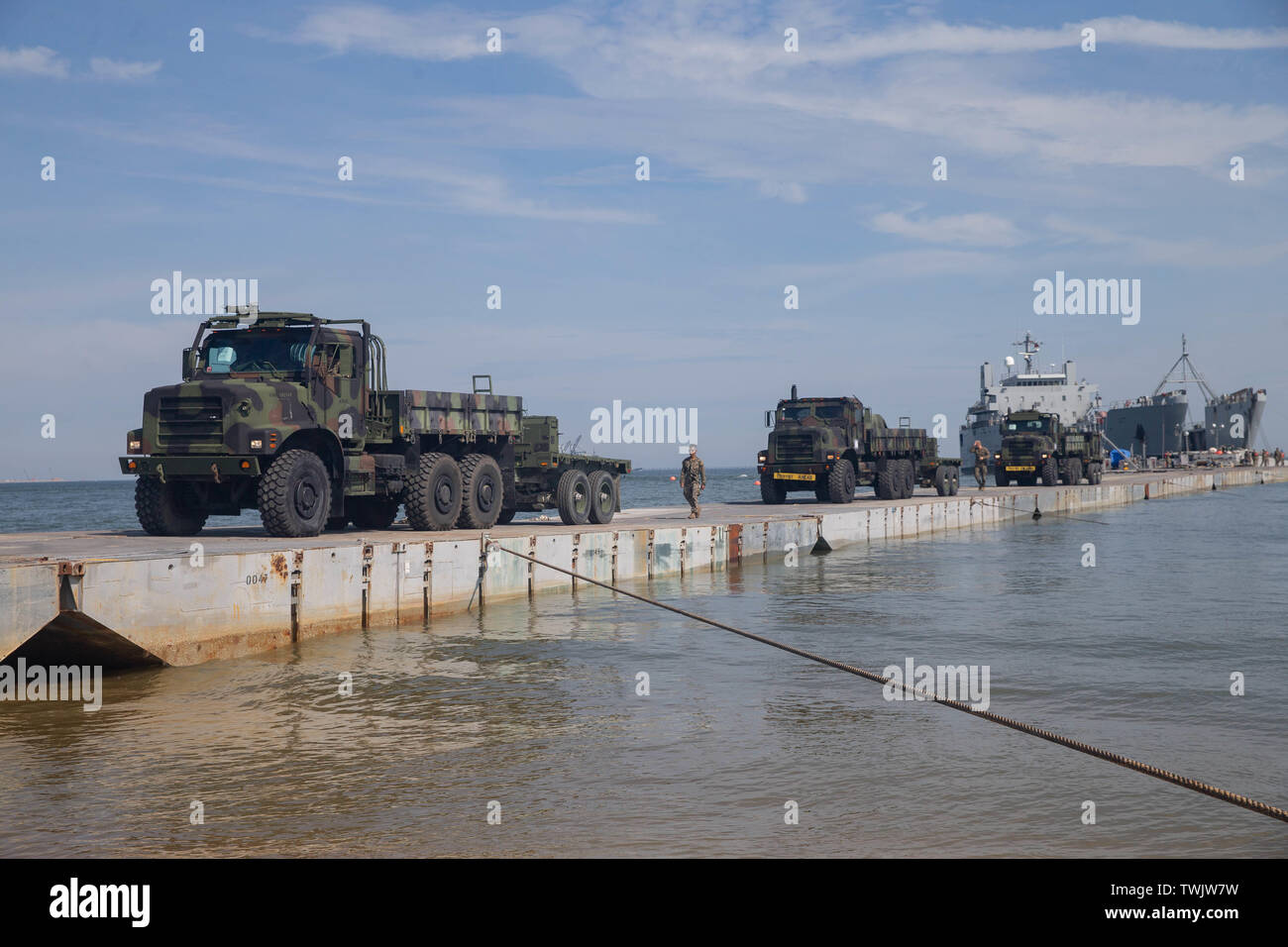 Usns watkins resolute sun hi-res stock photography and images - Alamy