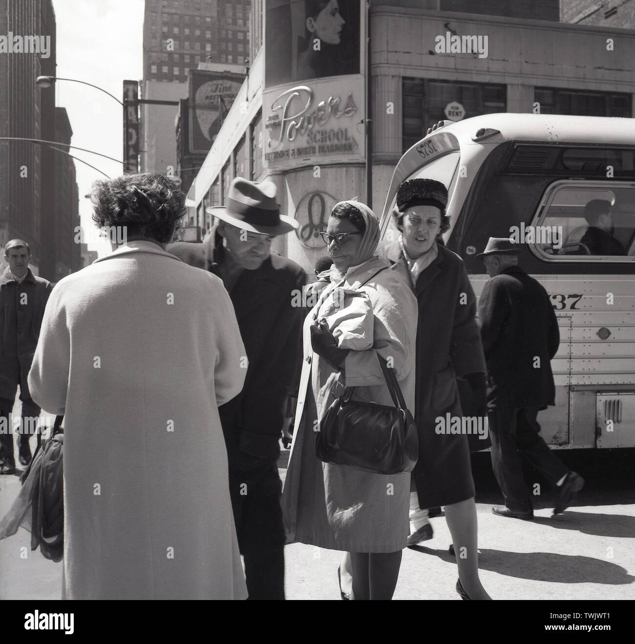 1960s, historical, busy street scene, Chicago, USA, people crossing the ...