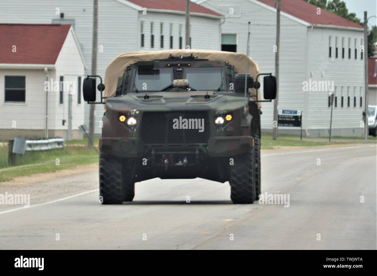 Soldiers drive a Joint Light Tactical Vehicle (JLTV) through the ...