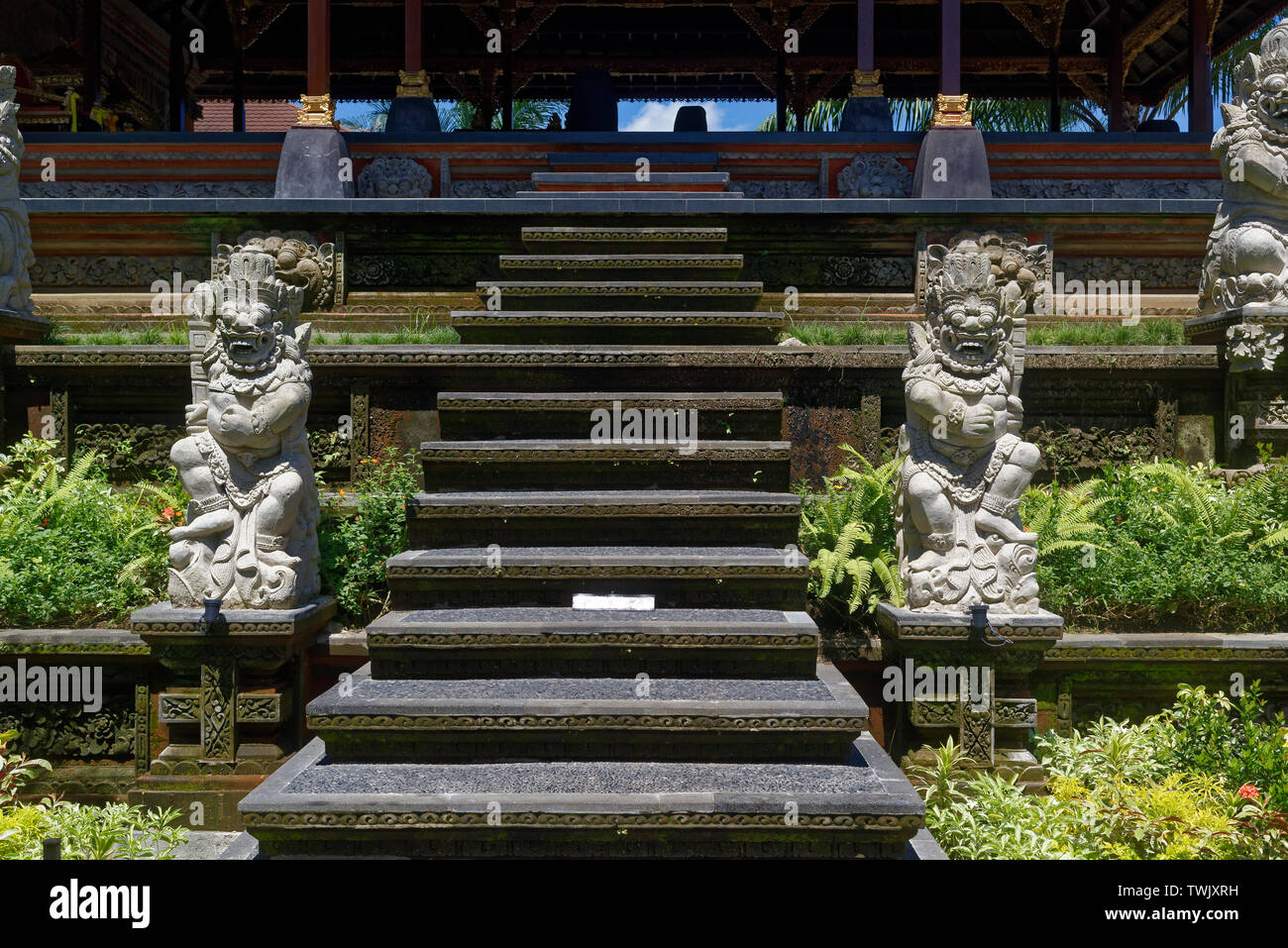 Bedogol statue hi-res stock photography and images - Alamy