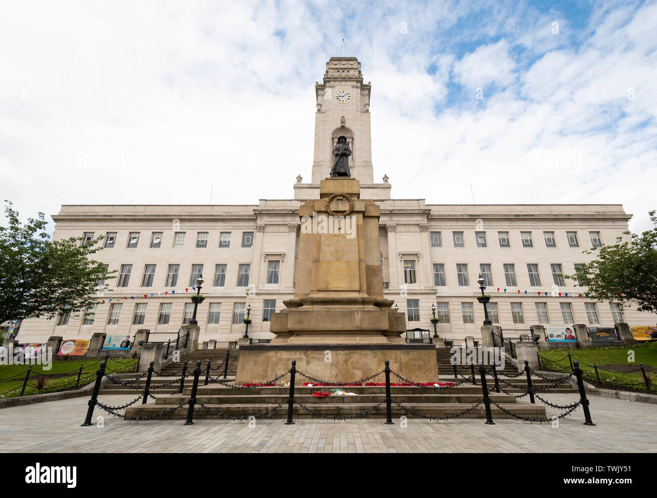 Barnsley town hall hi-res stock photography and images - Alamy