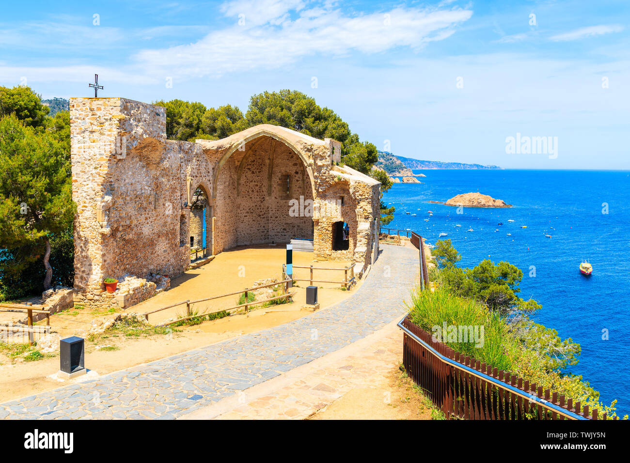 Fortress sea water town hi-res stock photography and images - Alamy