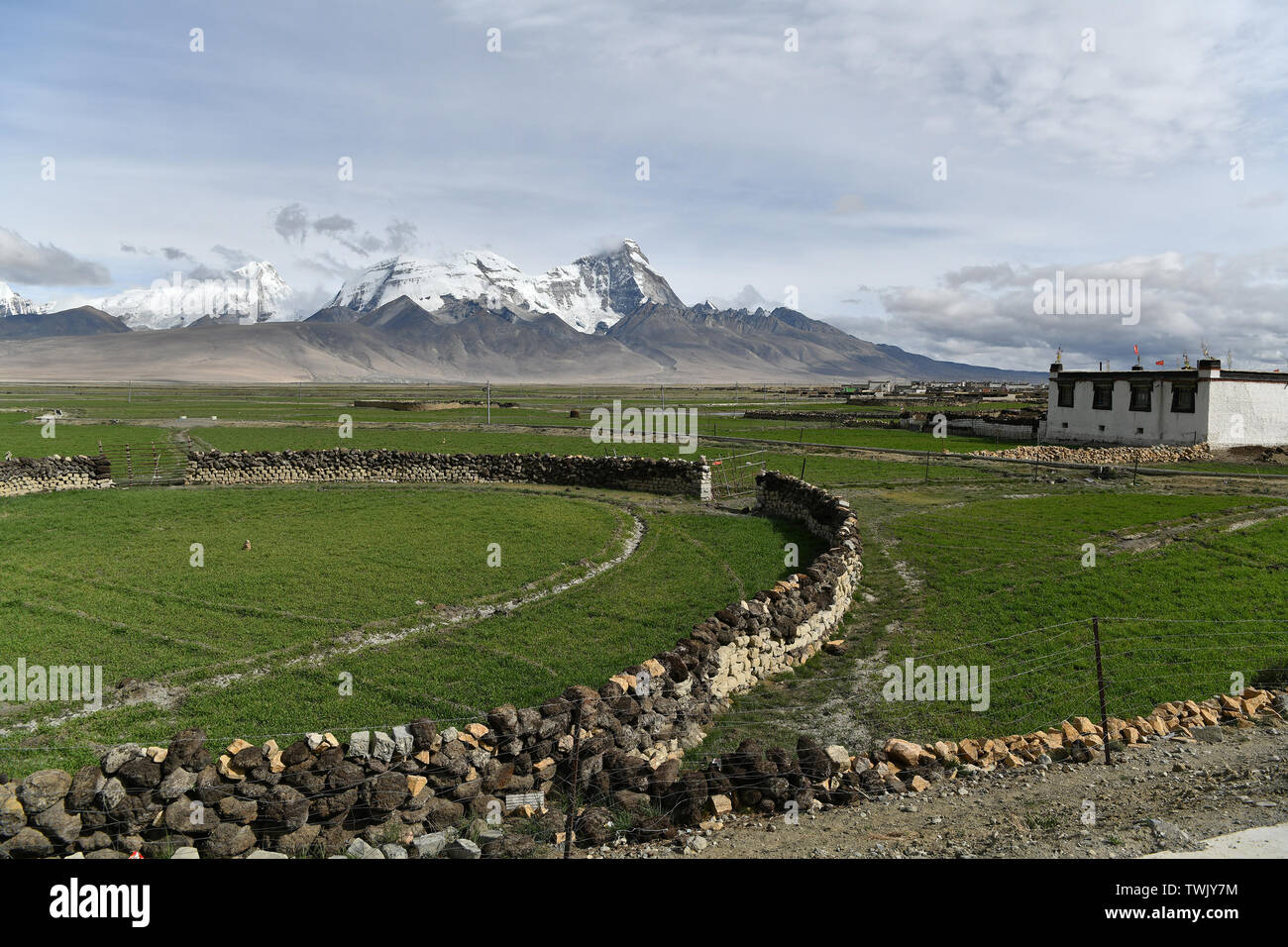 Yadong county hi-res stock photography and images - Alamy