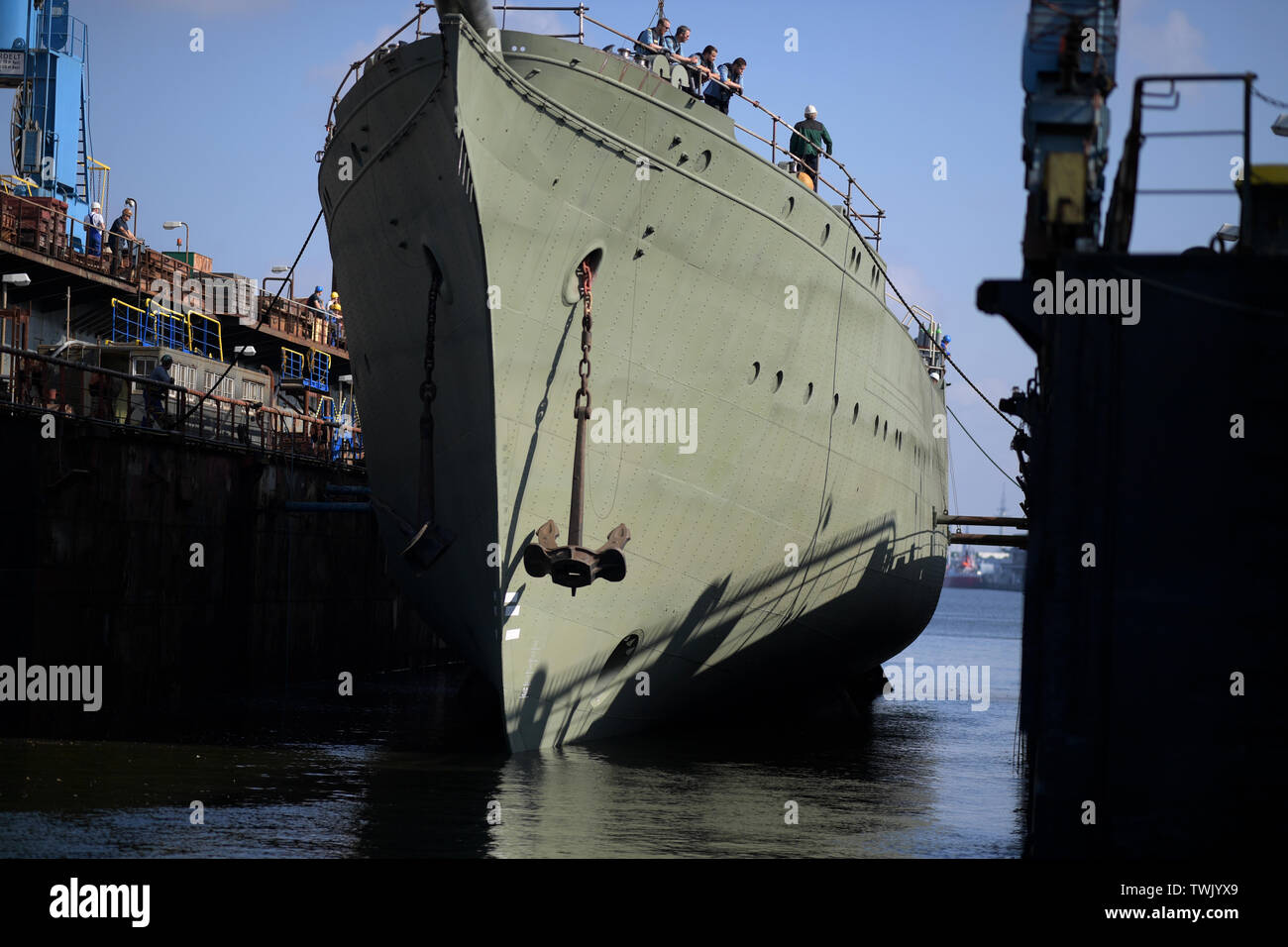 Bremerhaven, Germany. 21st June, 2019. The naval training sailboat ...