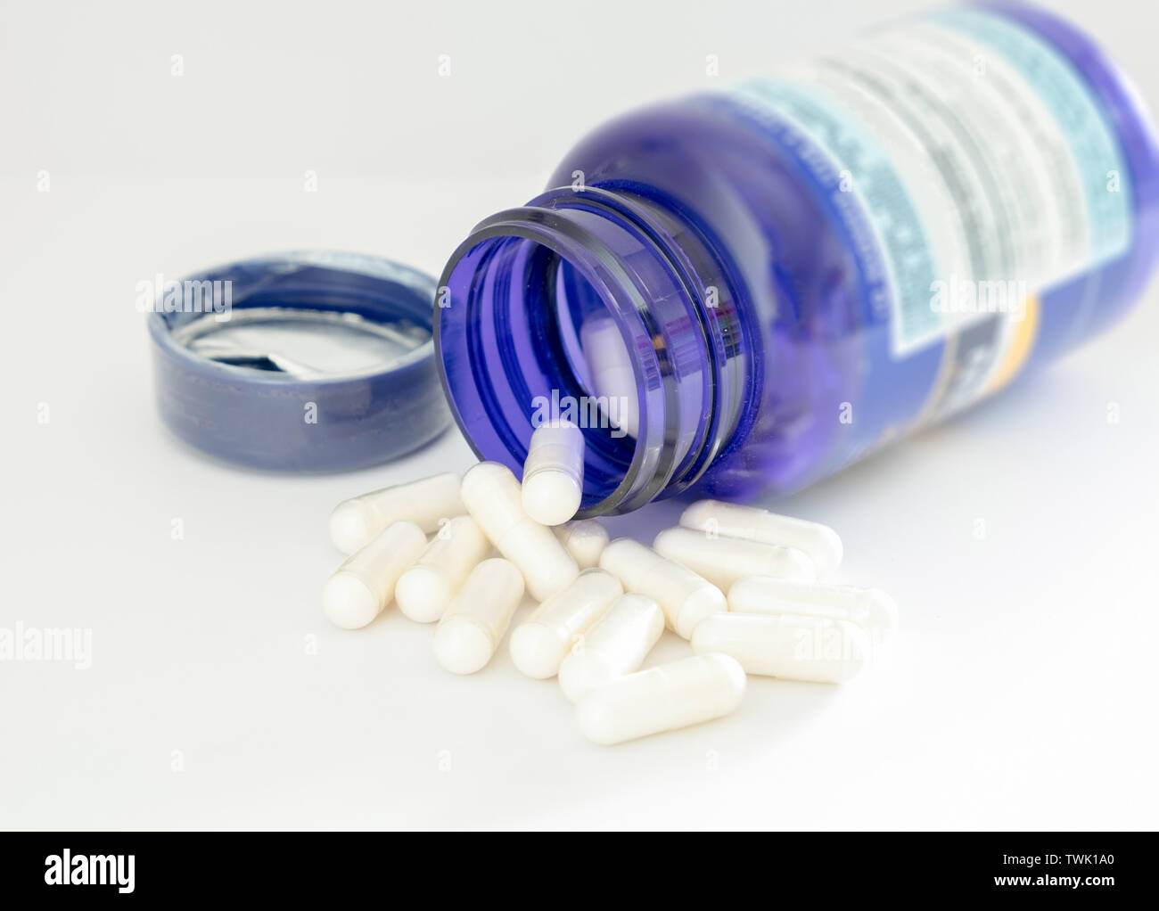 container bottle pour capsule antibiotic supplements white Stock Photo ...