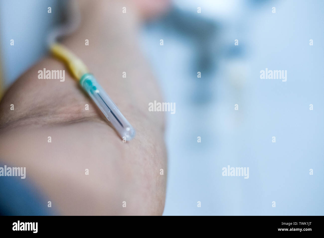 Hypodermic needle arm hi-res stock photography and images - Alamy