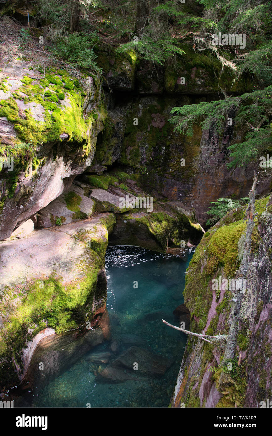 Glacier avalanche gorge hi-res stock photography and images - Alamy
