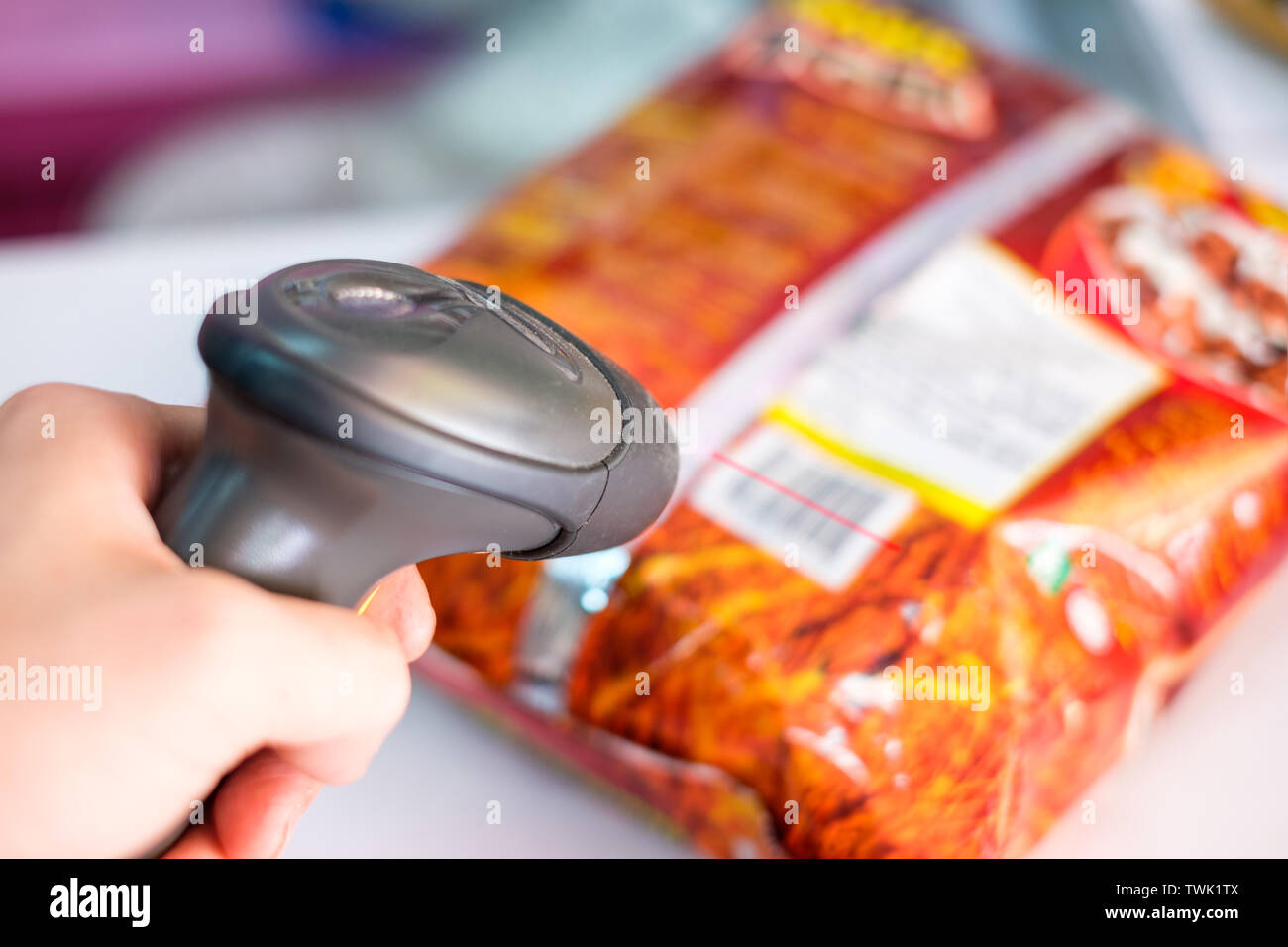 Hand using manual scanner bar code with scan price label product Stock ...