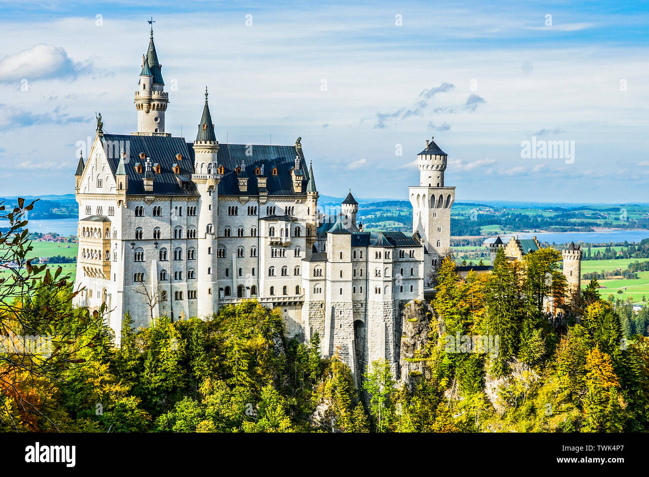 Ancient high rise building gothic architecture palace palace hi-res ...