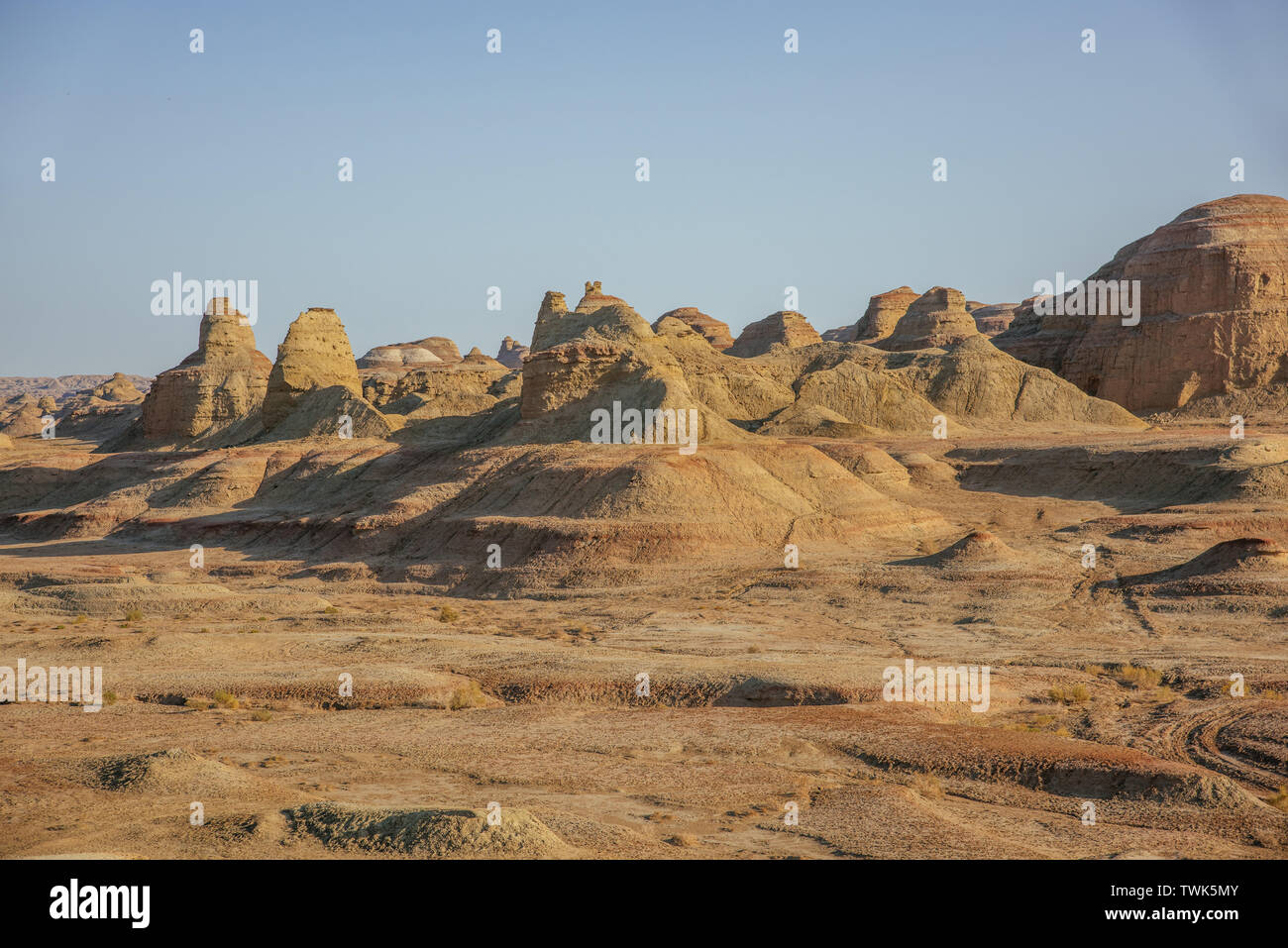 Rocks in the desert Stock Photo - Alamy