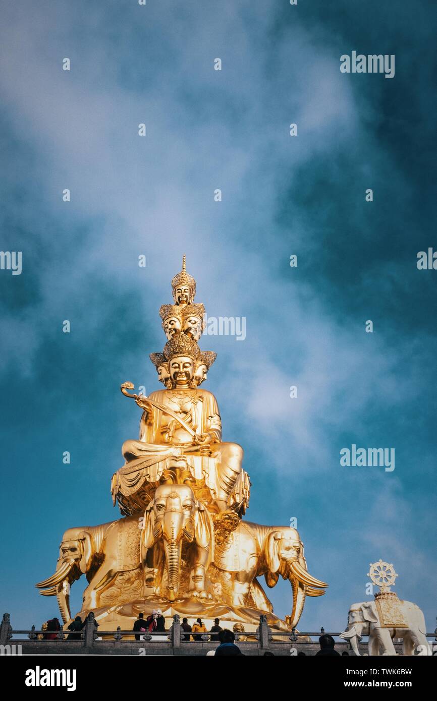 Jinding ancient architecture hi-res stock photography and images - Alamy