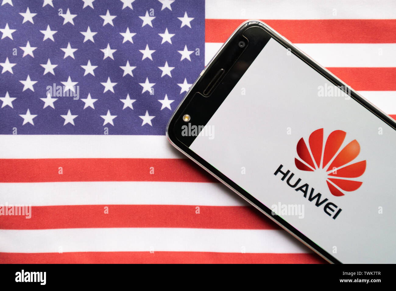Huawei logo hi-res stock photography and images - Alamy