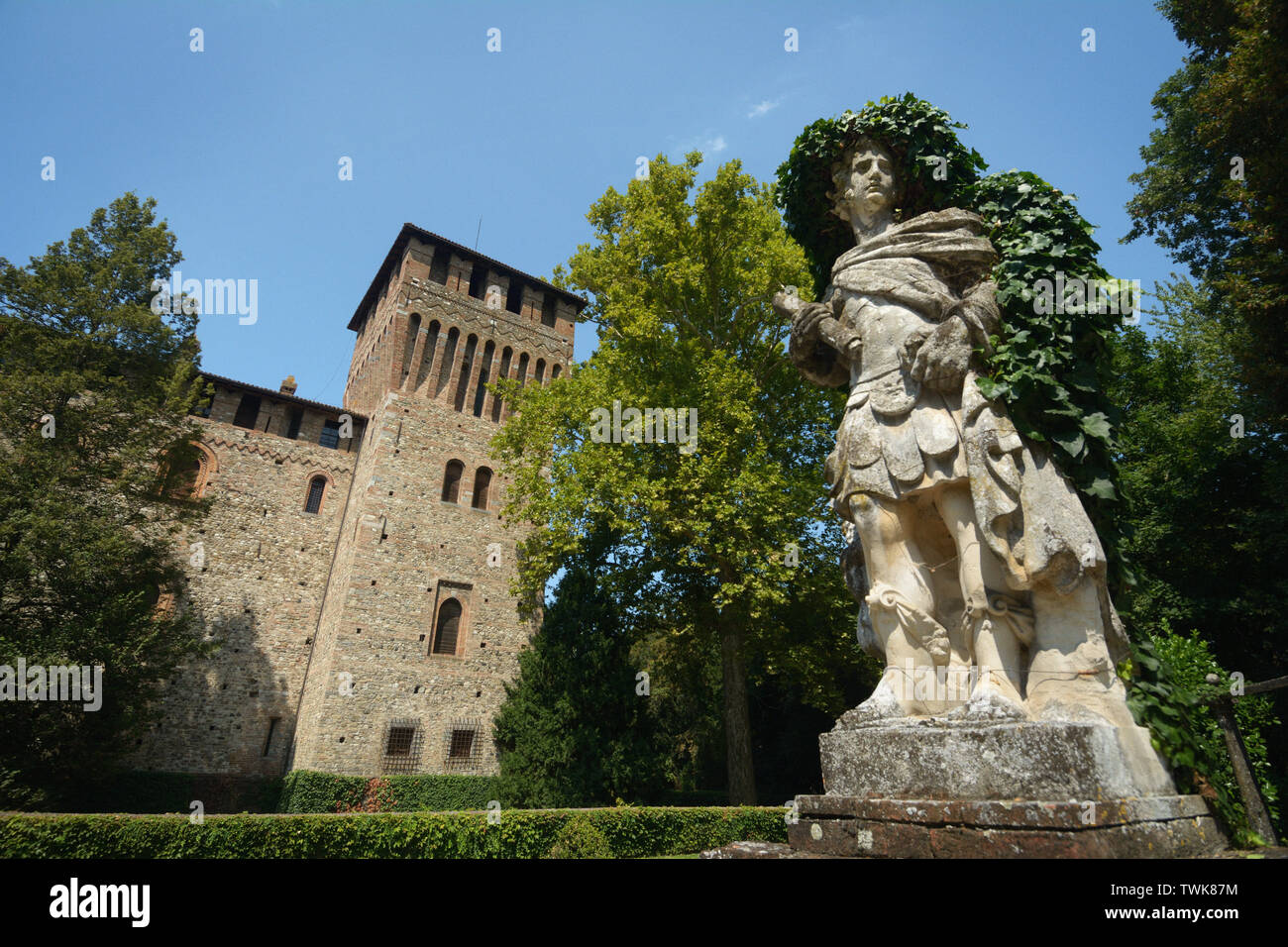 Neo medieval hi-res stock photography and images - Alamy