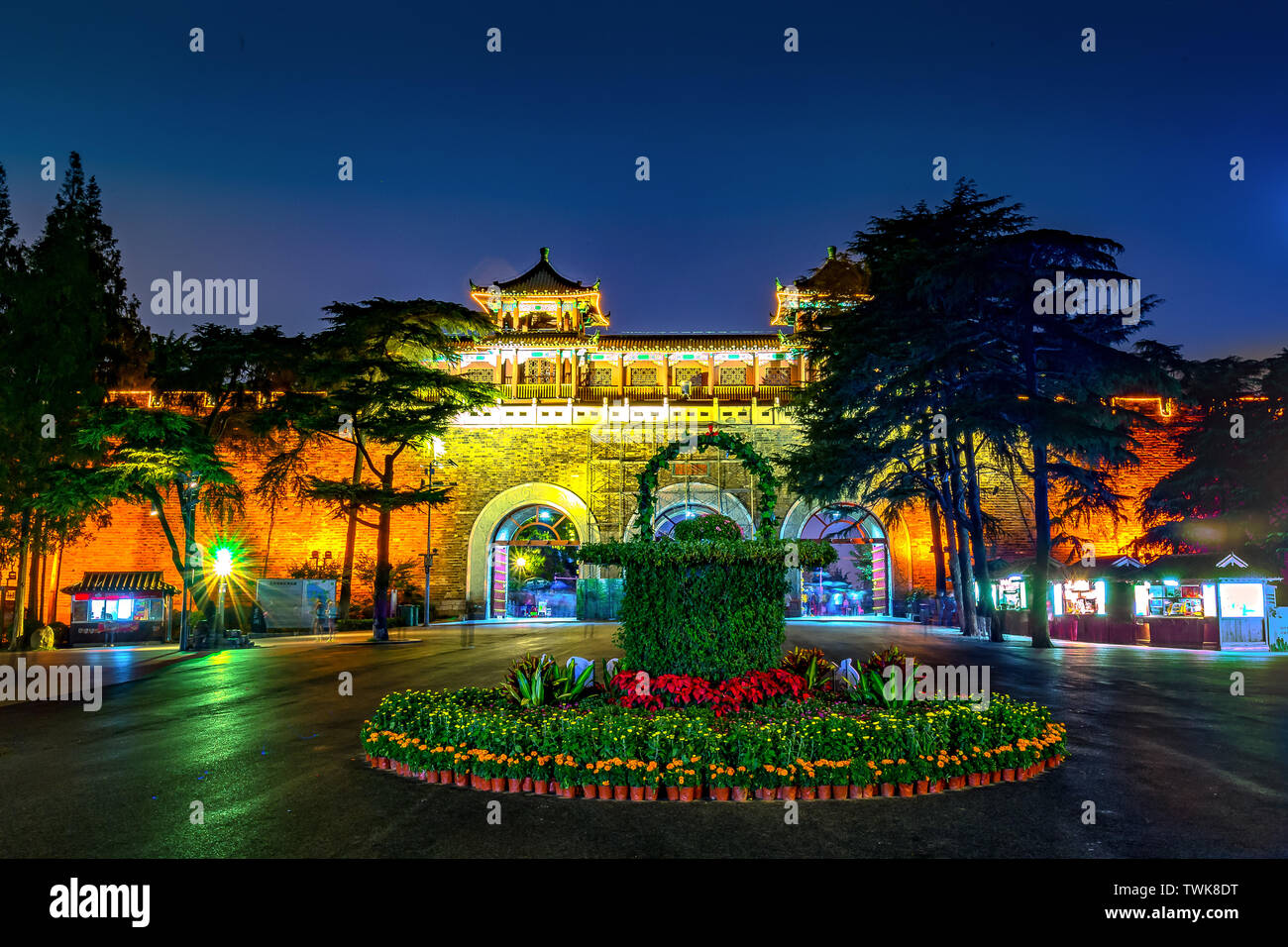 Night view of Xuanwumen, Nanjing Stock Photo - Alamy