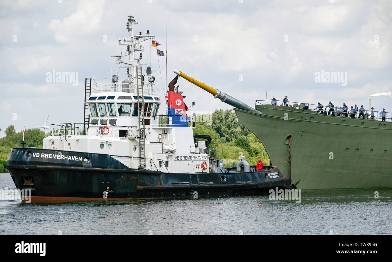 Bremerhaven, Germany. 21st June, 2019. The naval training ship "Gorch ...
