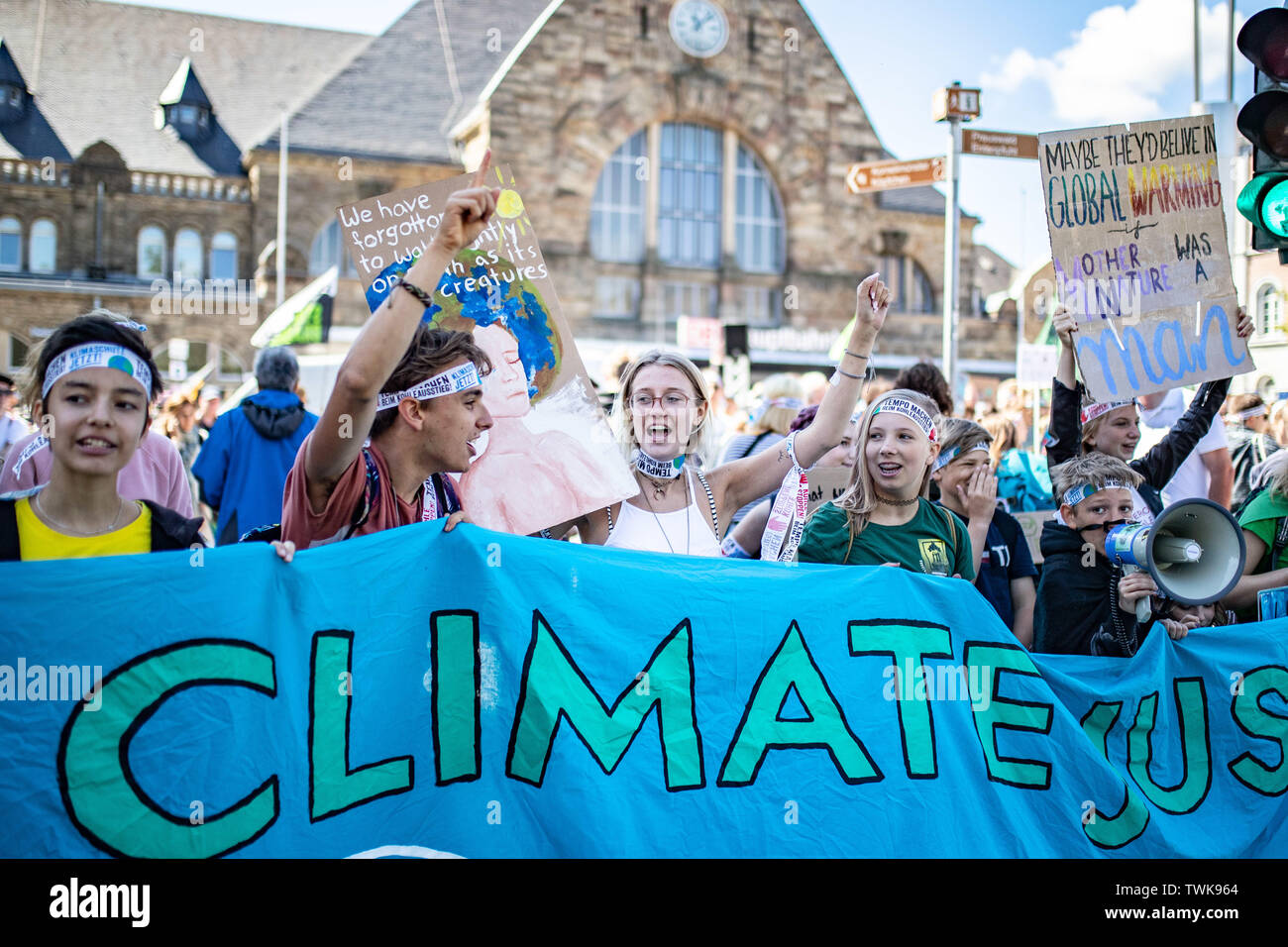 Aachen, Germany. 21st June, 2019. First participants of the climate ...