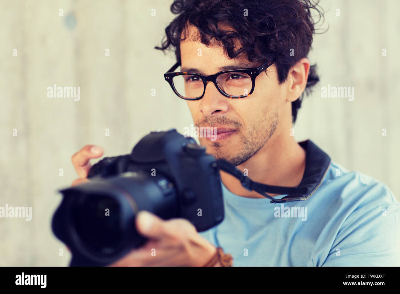 Digital shooting hi-res stock photography and images - Alamy