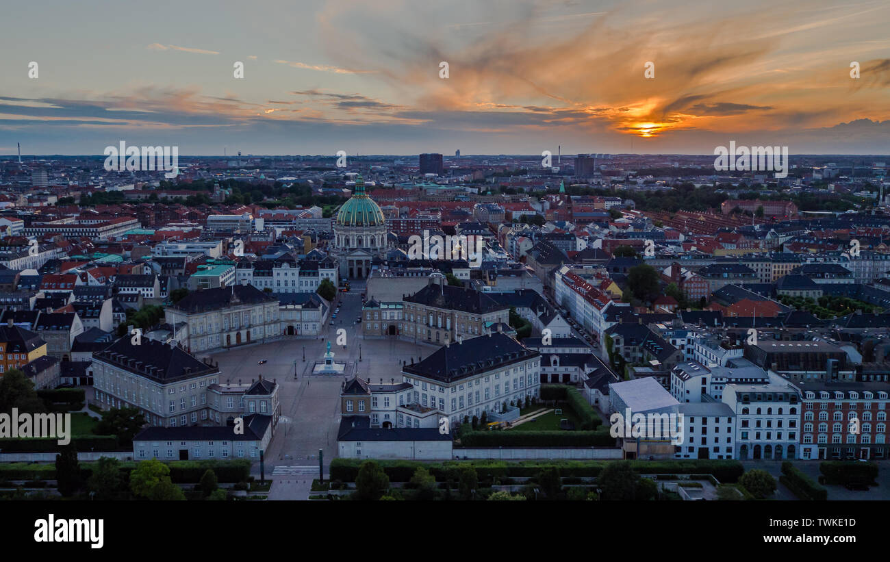 Copenhagen amalienborg slot hi-res stock photography and images - Alamy