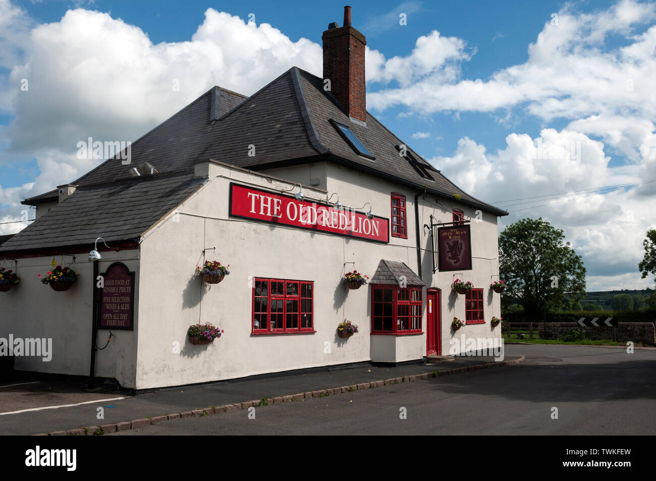 Old red lion hi-res stock photography and images - Alamy