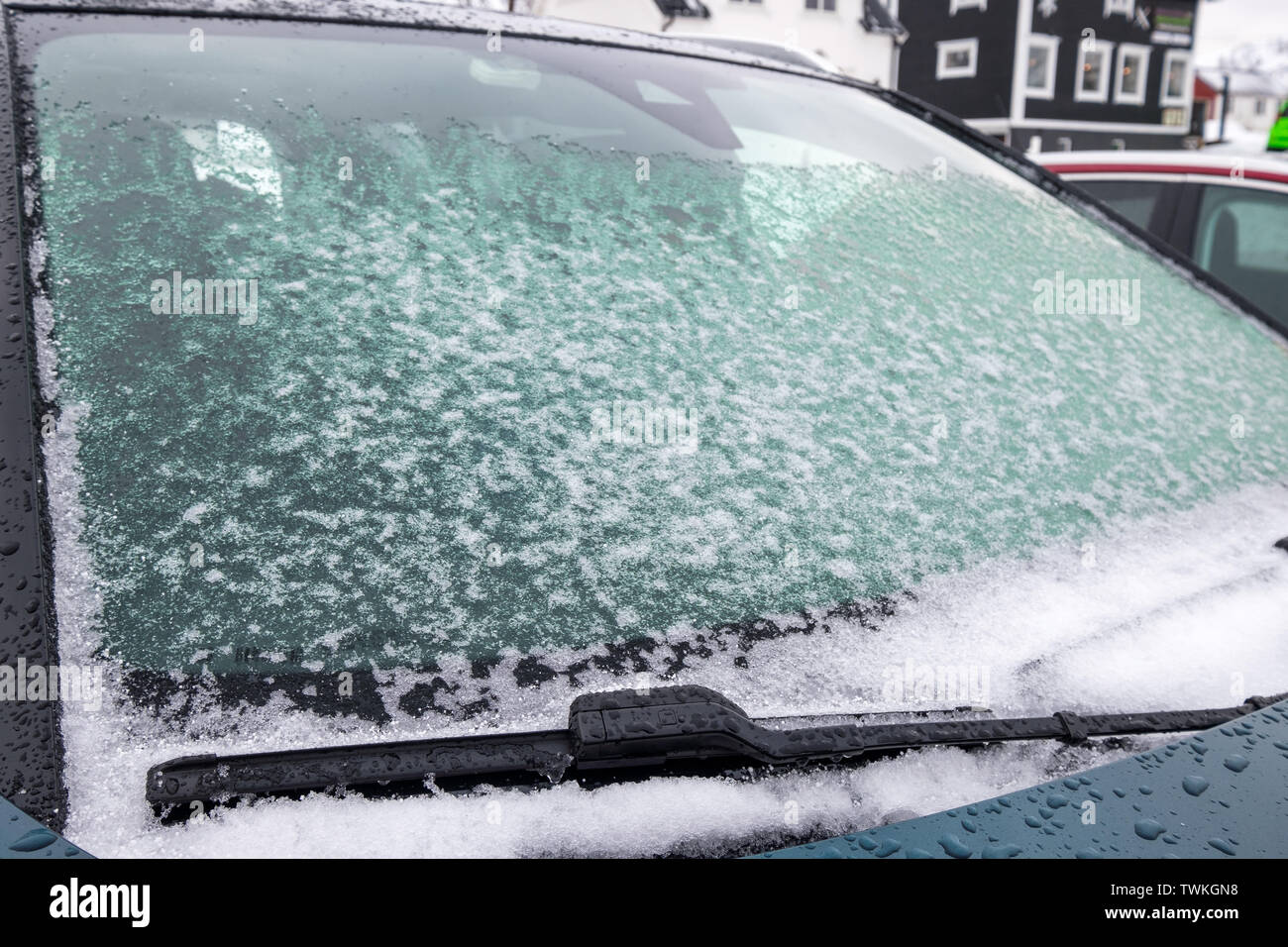 Blocked windshield hi-res stock photography and images - Alamy