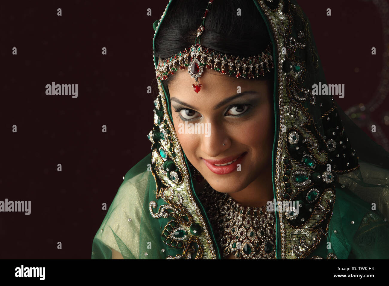 Portrait of an Indian bride Stock Photo - Alamy