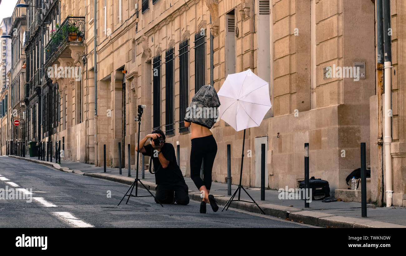 Bordeaux streets france hi-res stock photography and images - Alamy