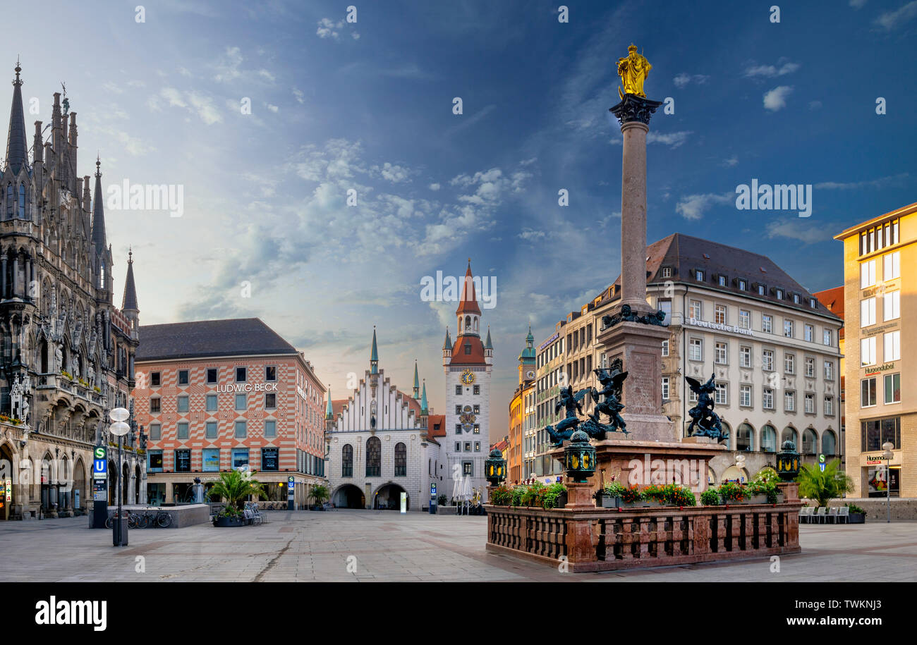 Old and New Town Hall with Marian column, Marienplatz, Munich, Upper ...