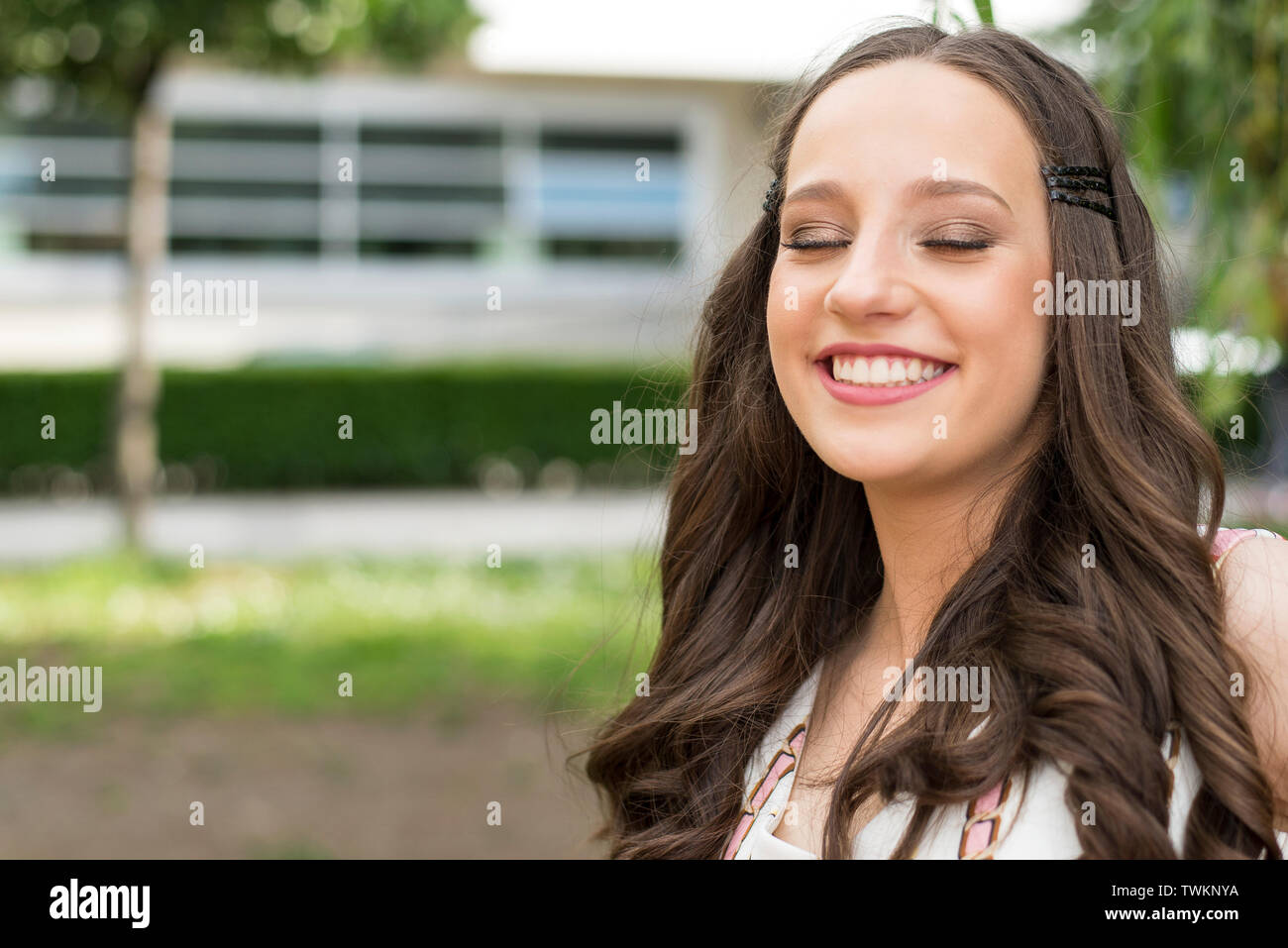 Beautiful girl modeling outdoor Stock Photo - Alamy