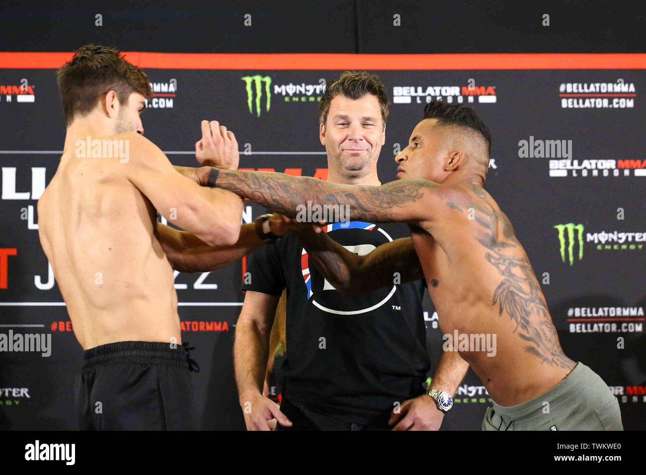 London, UK. 21st June 2019. Alfie Davis and Jorge Kanella face off at ...