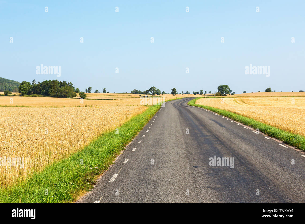 Field line farming farm asphalt road hi-res stock photography and ...