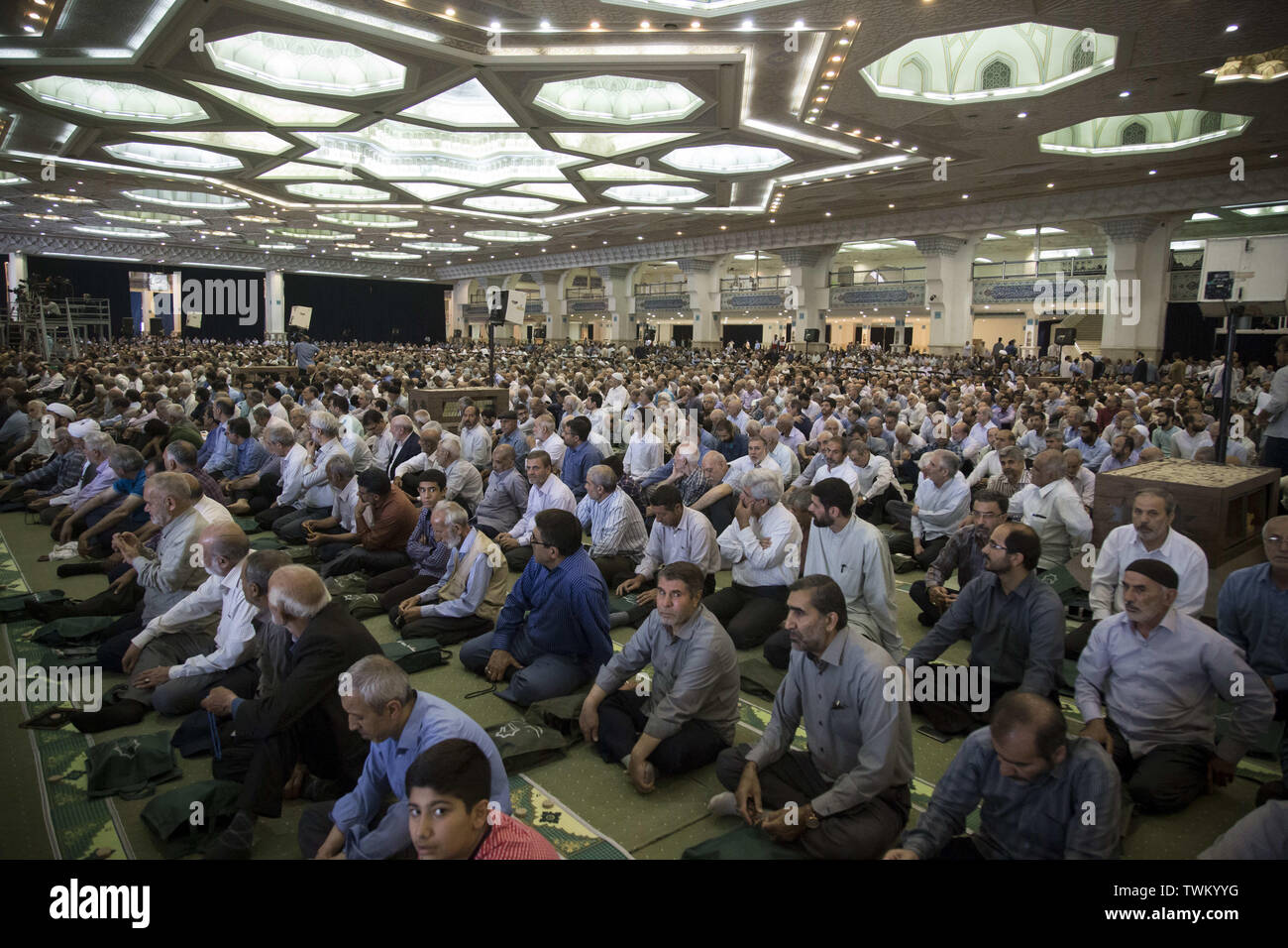 Tehran, Tehran, Iran. 21st June, 2019. Iranian worshippers perform ...