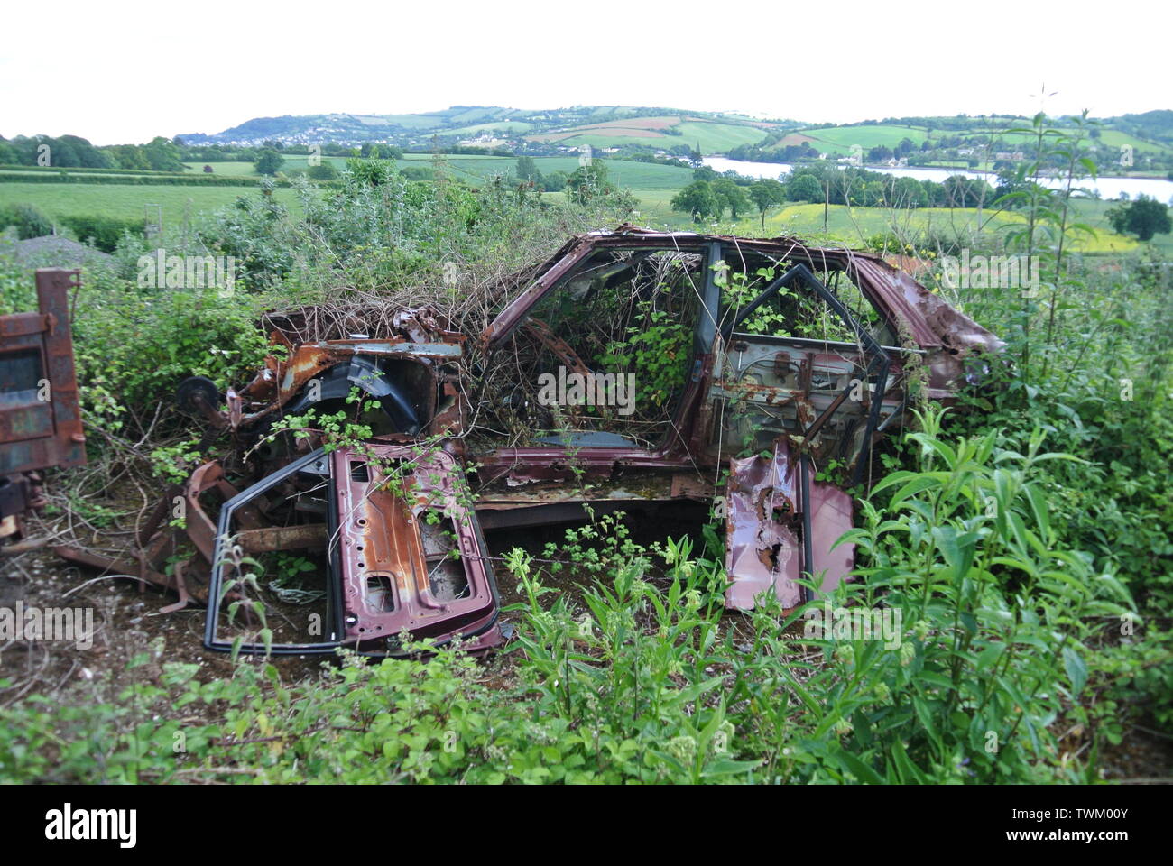 Rusted car uk hi-res stock photography and images - Alamy