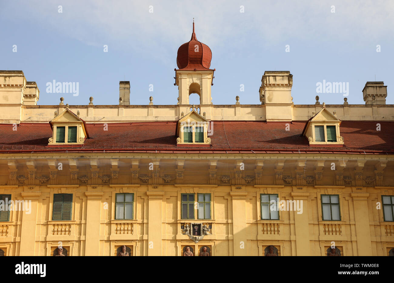 Imperial palace roof detail hi-res stock photography and images - Alamy