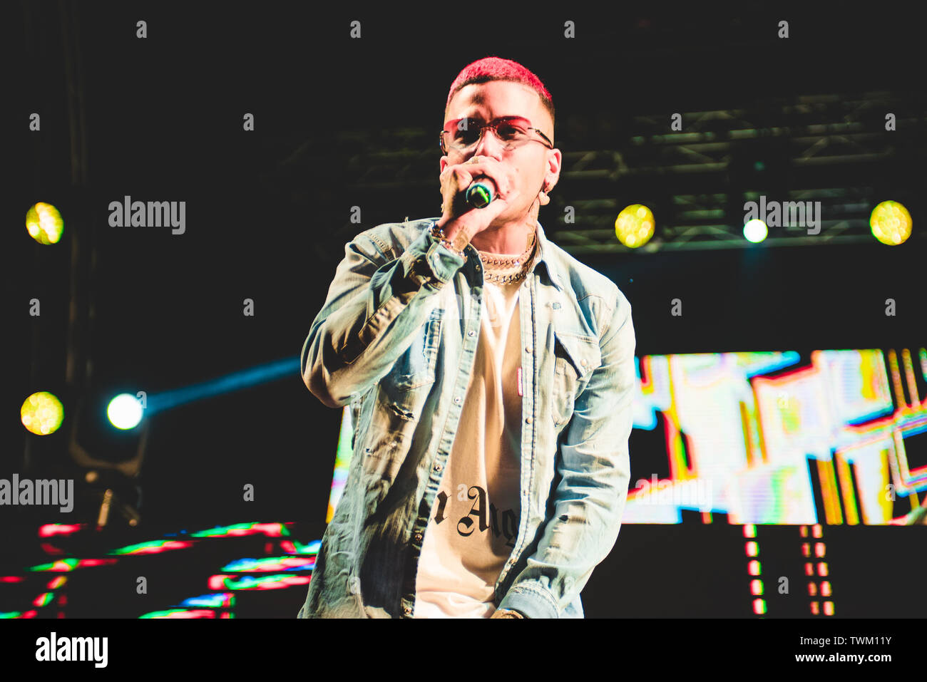 Sfera ebbasta set hi-res stock photography and images - Alamy