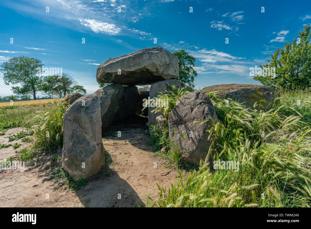 Megalith tomb hi-res stock photography and images - Alamy