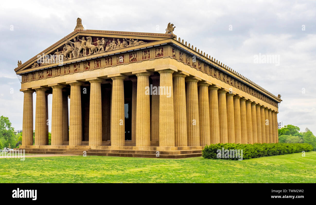 Full scale replica of Parthenon in Centennial Park Nashville Tennessee ...