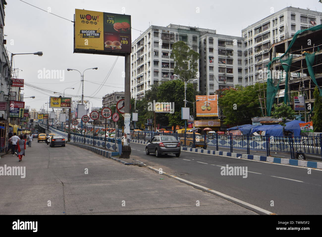Kolkata, India. 15th June, 2019. Southern ramp of the Gariahat flyover ...
