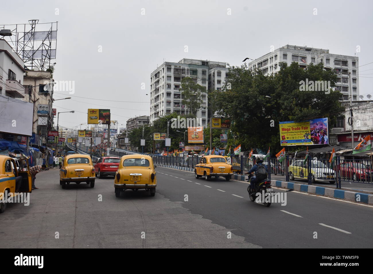 Kolkata, India. 15th June, 2019. Southern ramp area of the Gariahat ...