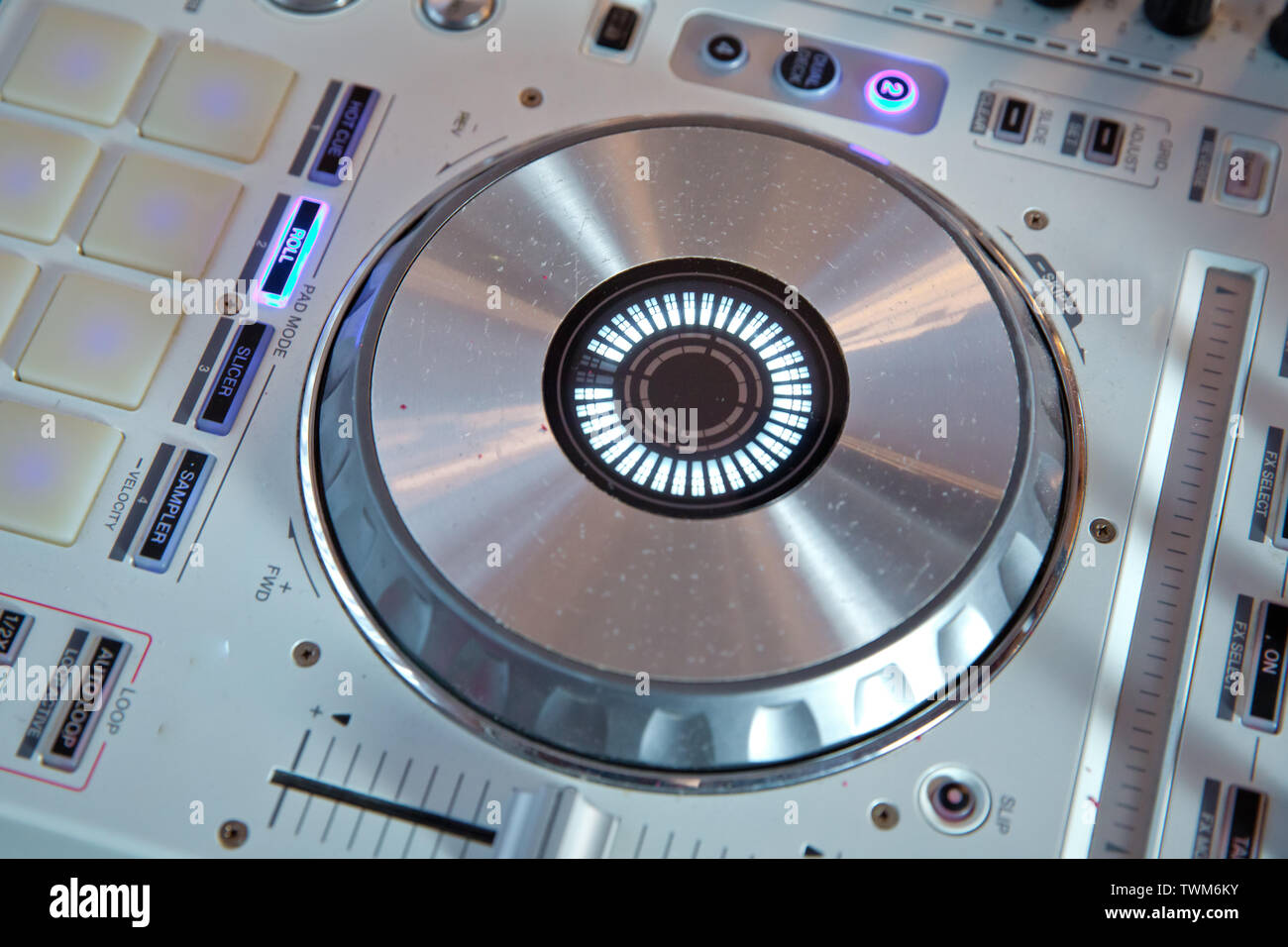 White dj apparatus . Club disc jockey stage equipment for playing music ...