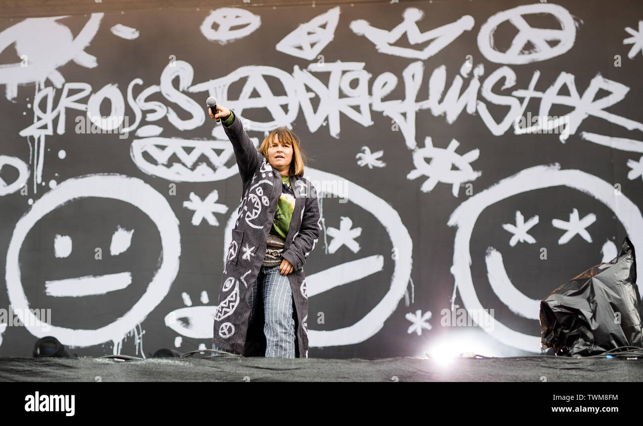 Jennifer bender hi-res stock photography and images - Alamy