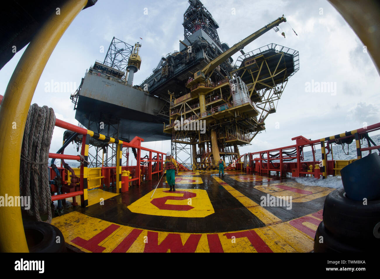 Offshore construction hi-res stock photography and images - Alamy